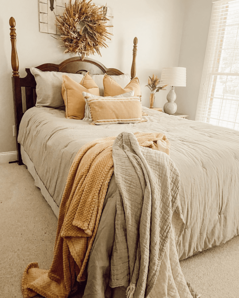 50+ Fall Bedroom Décor Ideas - Best Stuff Hub